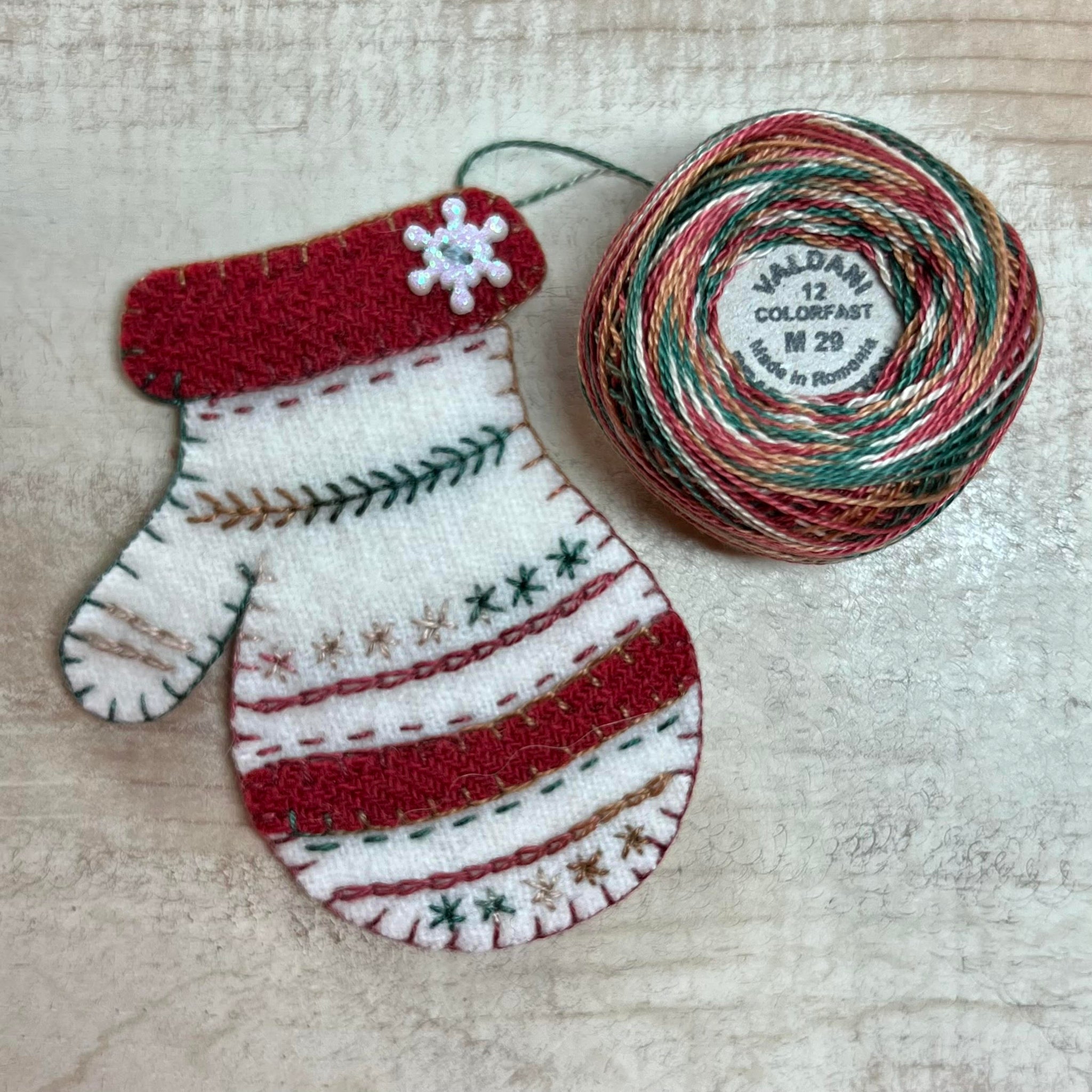 Kit #126 - Wooly Mittens – Blueberry Backroads